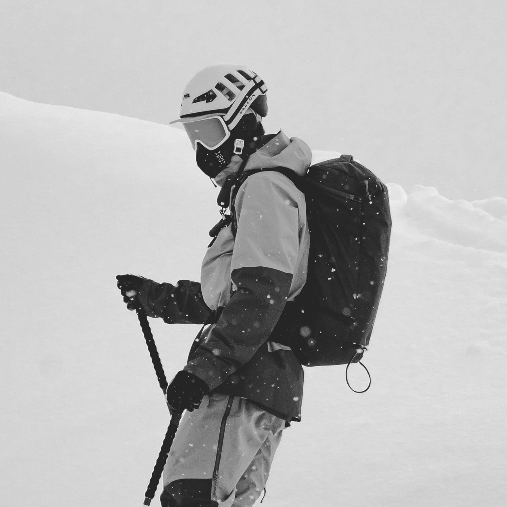 SureFit Anti-Fog SuperCell™ Balaclava – STRATUS