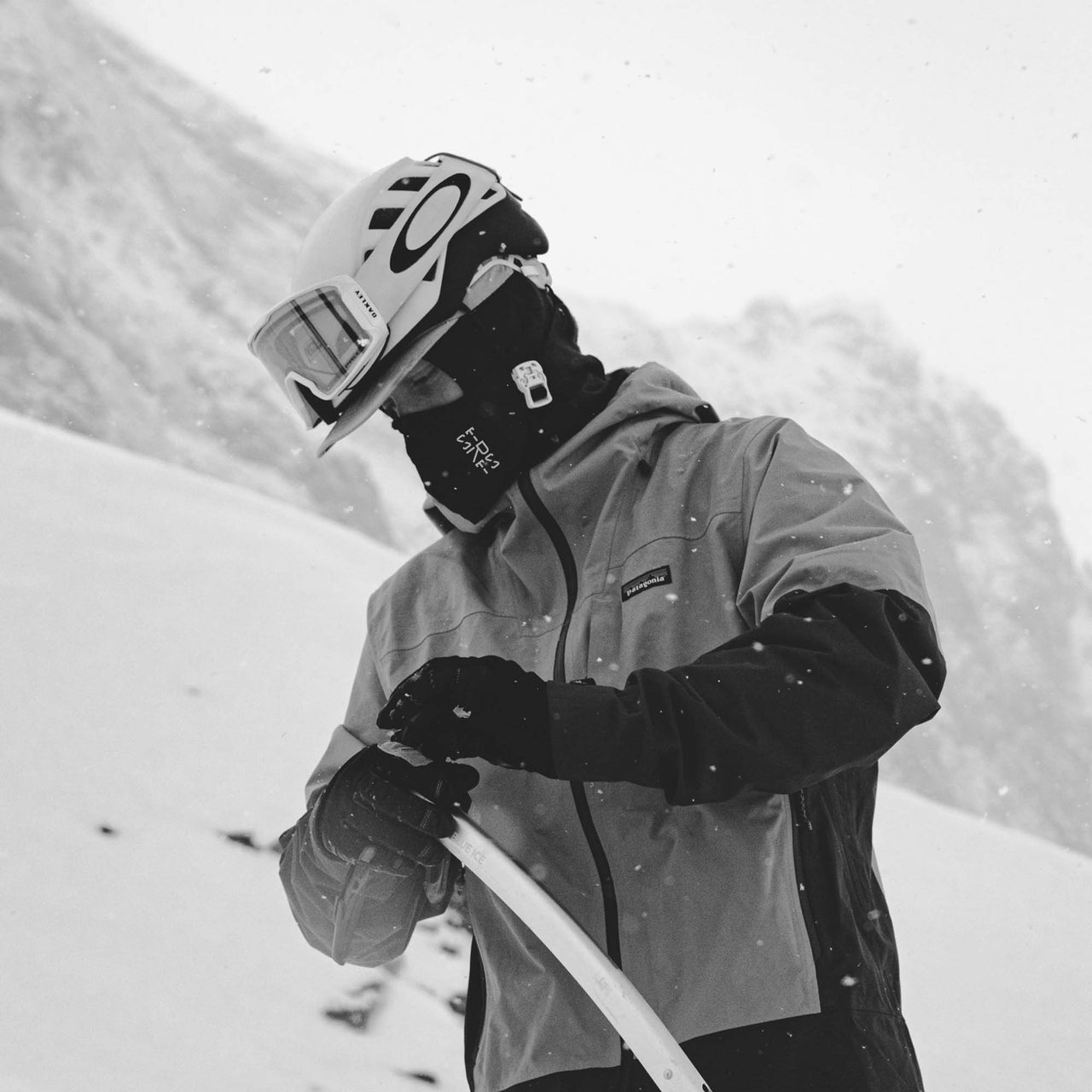SureFit Anti-Fog SuperCell™ Balaclava – STRATUS